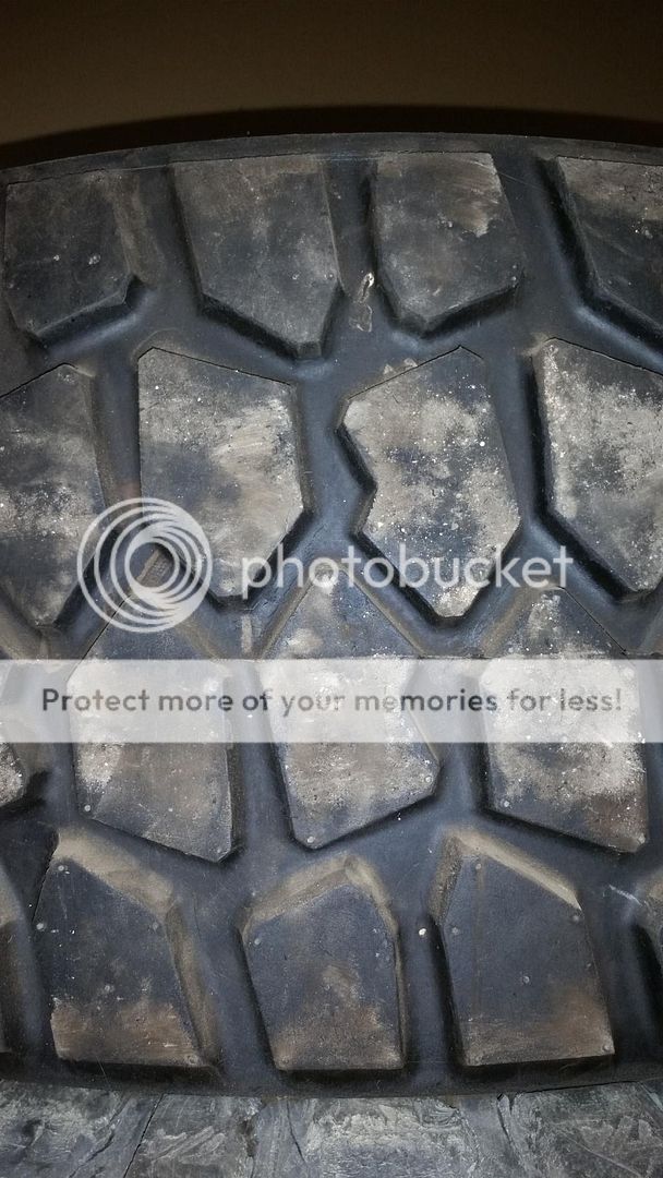 St of 4 37x13.50x17 BFG KRT B's | Pirate 4x4