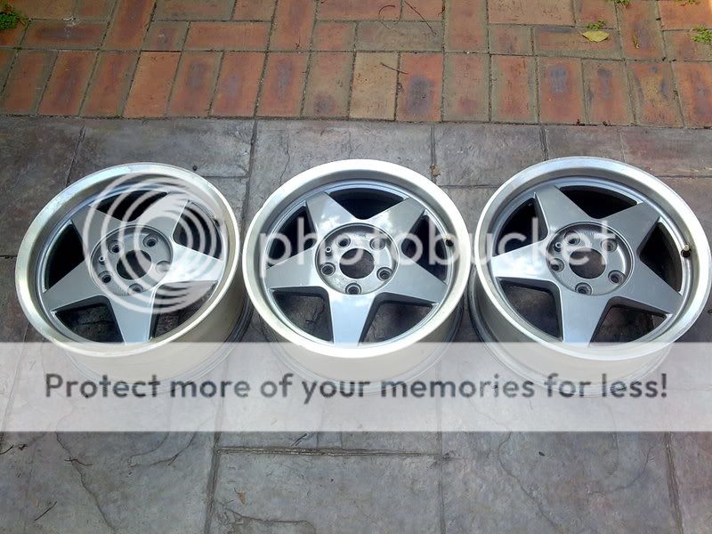 16x7 CSA Momo Star copies + Genuine momo star center cap | Just Commodores